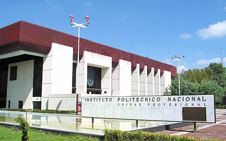 ¿Cuántos alumnos tiene el Instituto Politécnico Nacional?