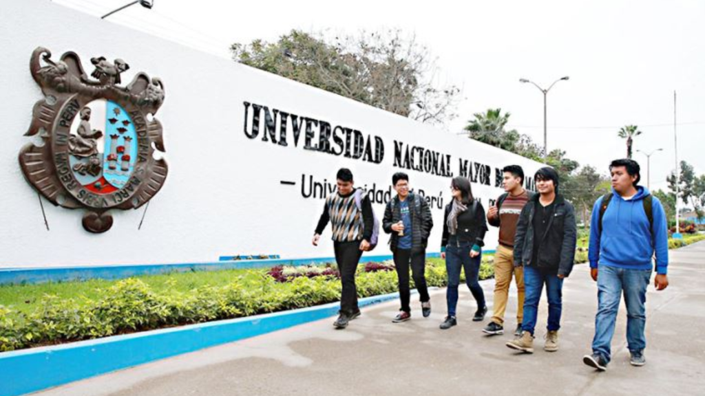 ¿Qué carreras se estudian en la Universidad Mayor de San Marcos?